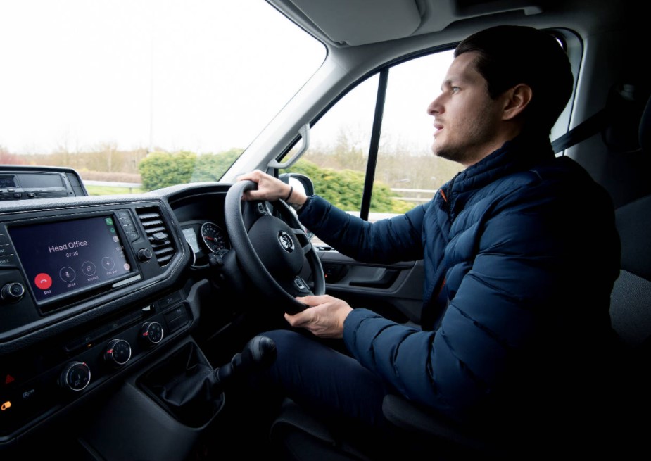 Exploring Dubai in a Luxury Van - Suv & Trucks 2024