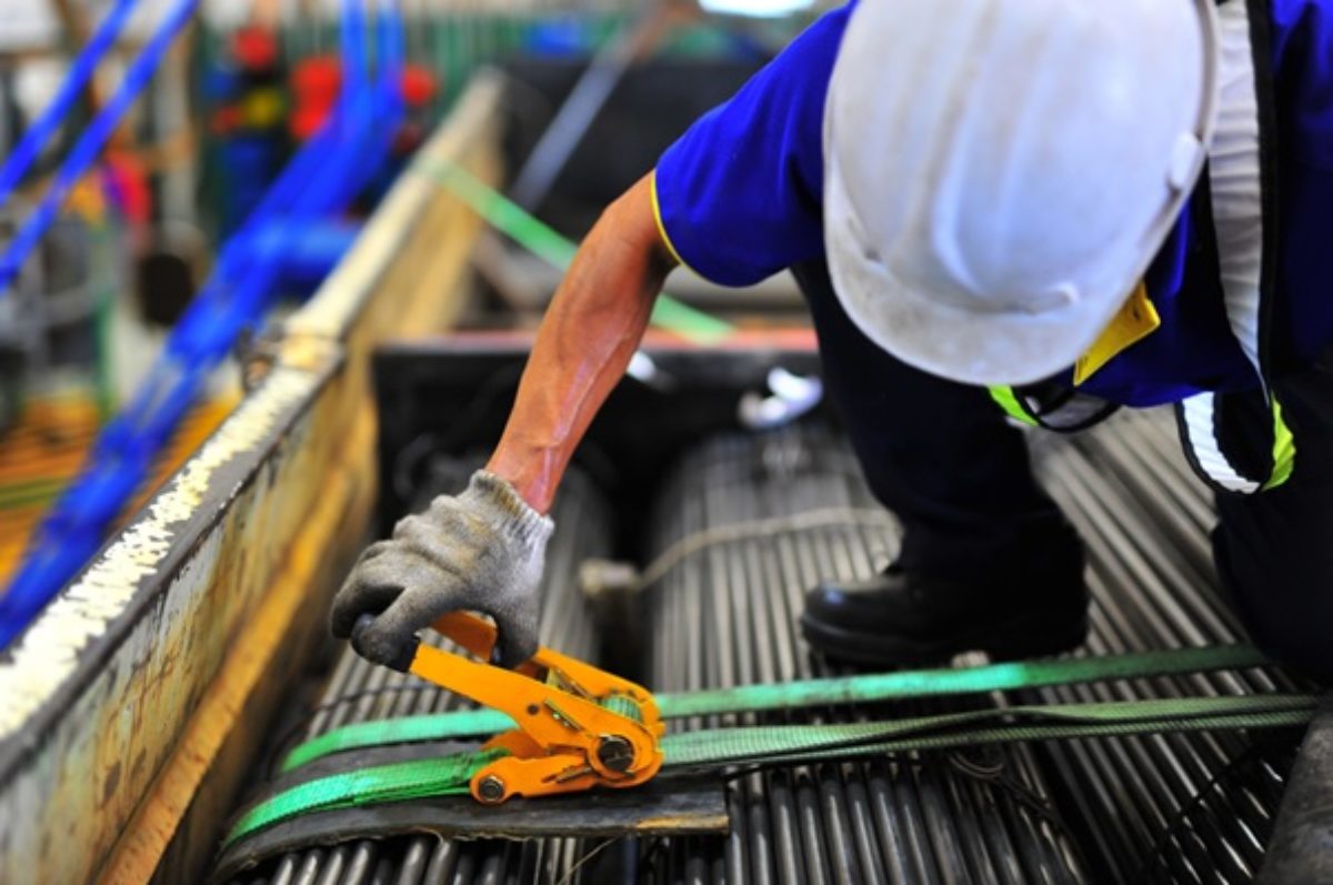 12 Uses of Ratchet Straps: Unique Ways to Use Tie-Down Straps in ...